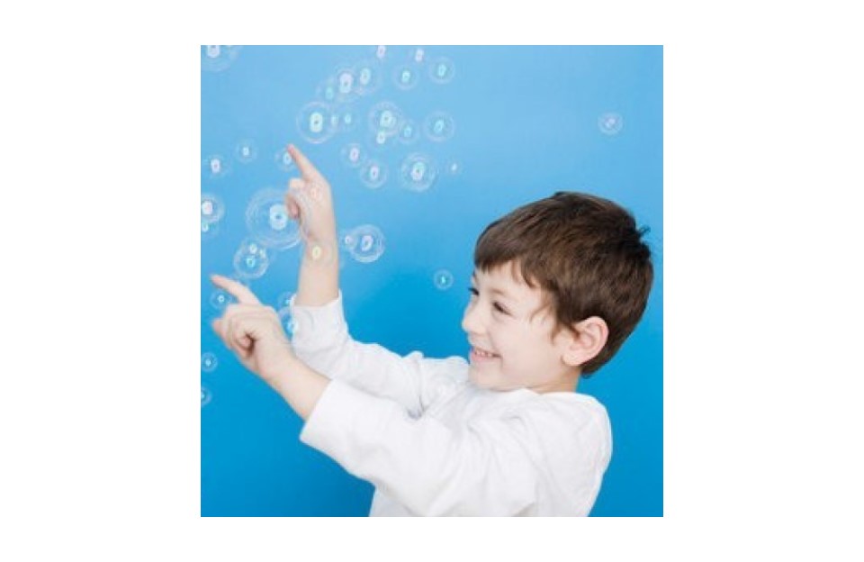 Bubbles Everywhere - fabricATe